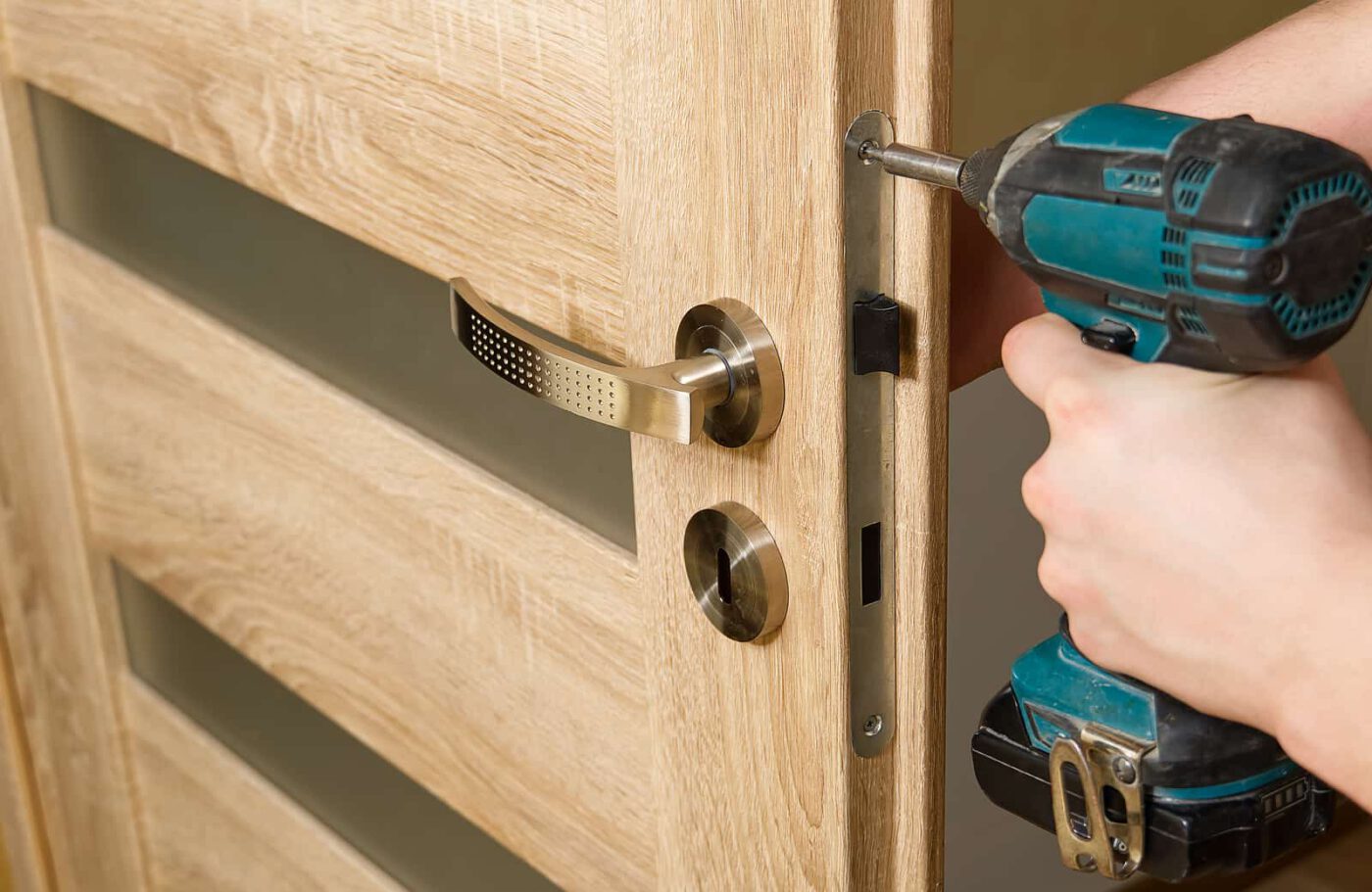 A Comprehensive Guide to Door Lock Repair - LuckyLock